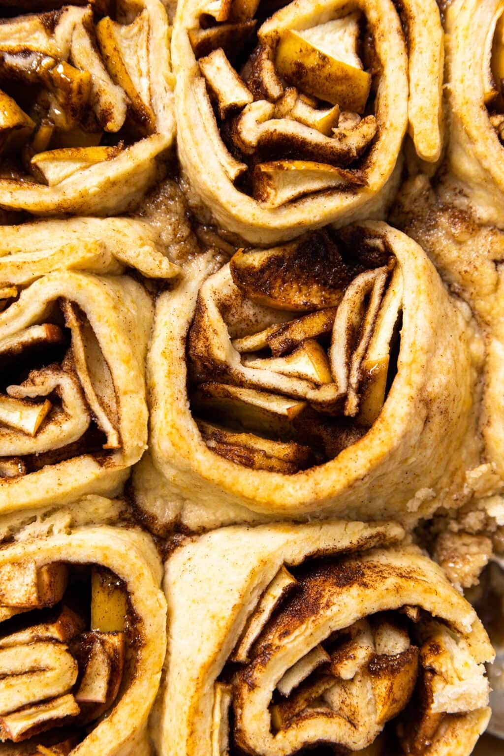 Apple Dumpling Rolls Recipe - Wyse Guide