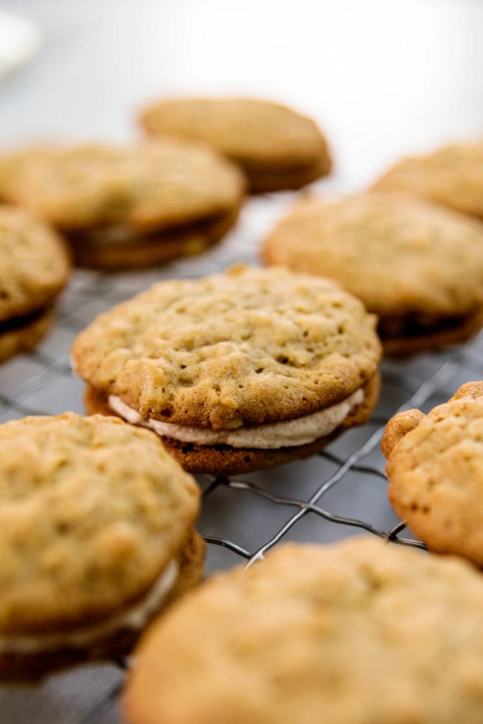 Oatmeal Spice Creme-Filled Cookies - Wyse Guide