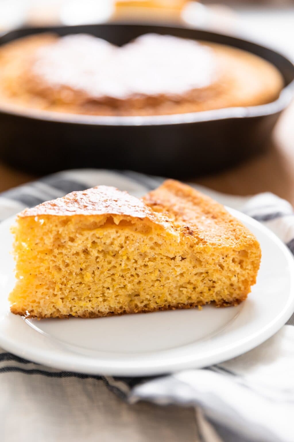 Cast Iron Skillet Cornbread Recipe - Wyse Guide