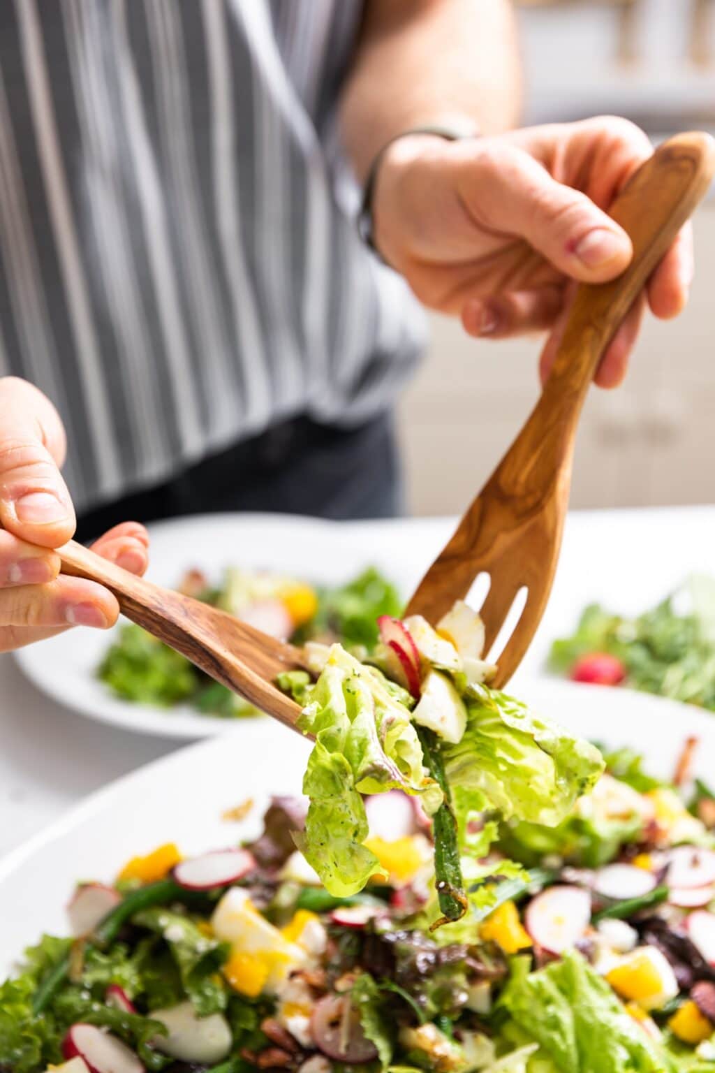 Spring Cobb Salad Recipe - Wyse Guide