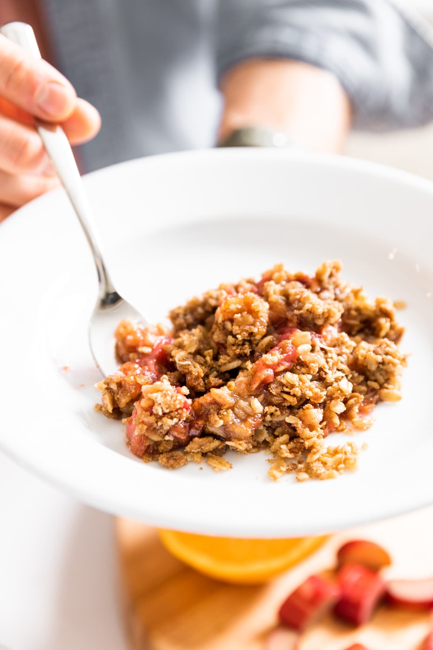 Rhubarb Crisp - Wyse Guide
