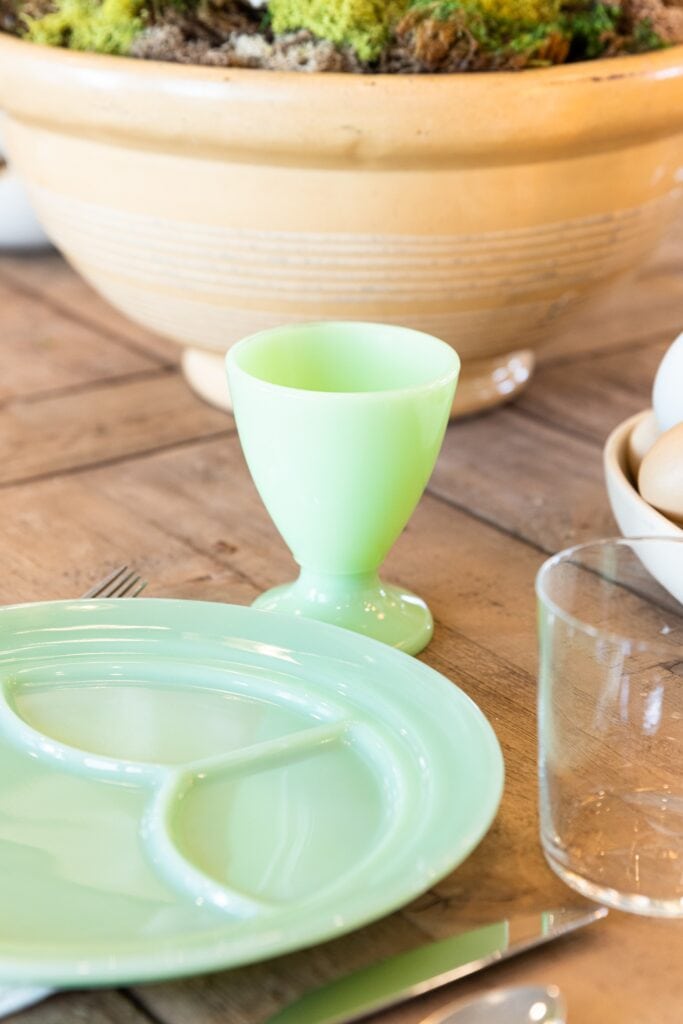 How to Create a Spring Table without Flowers - Wyse Guide