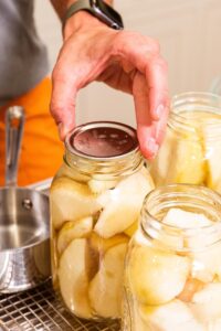 Canned Pears Recipe (With Video) - Wyse Guide