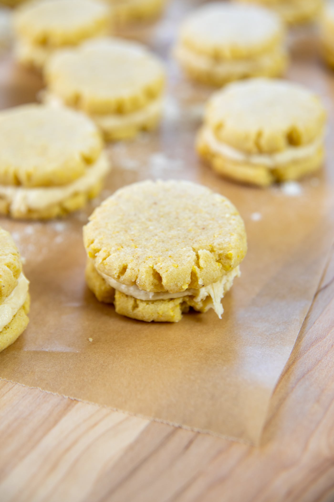 Cornmeal & Honey Cookies - Wyse Guide