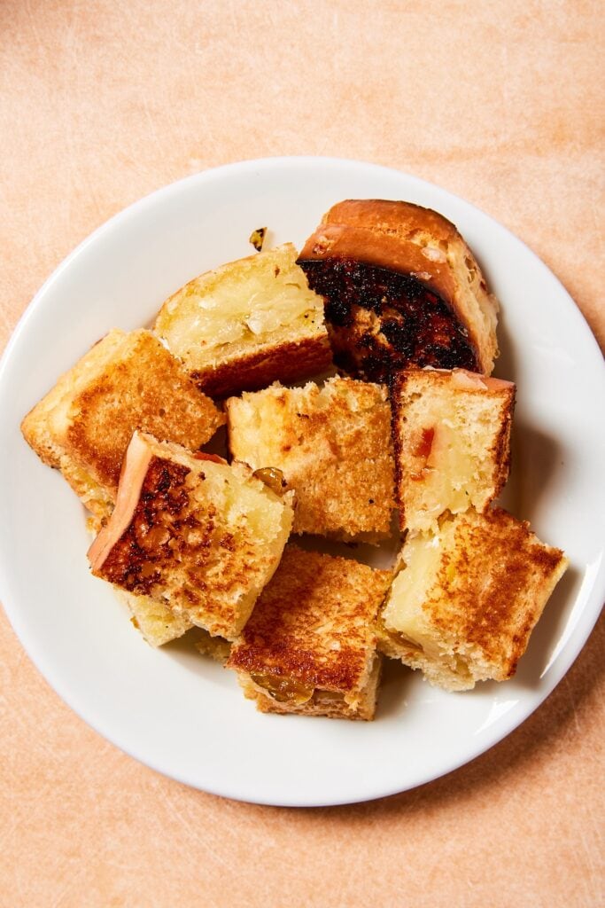 Grilled Cheese Croutons - Wyse Guide