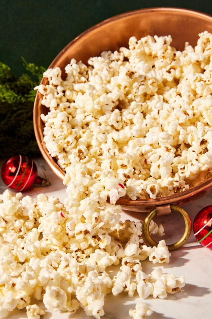 White Chocolate Peppermint Popcorn Recipe - Wyse Guide