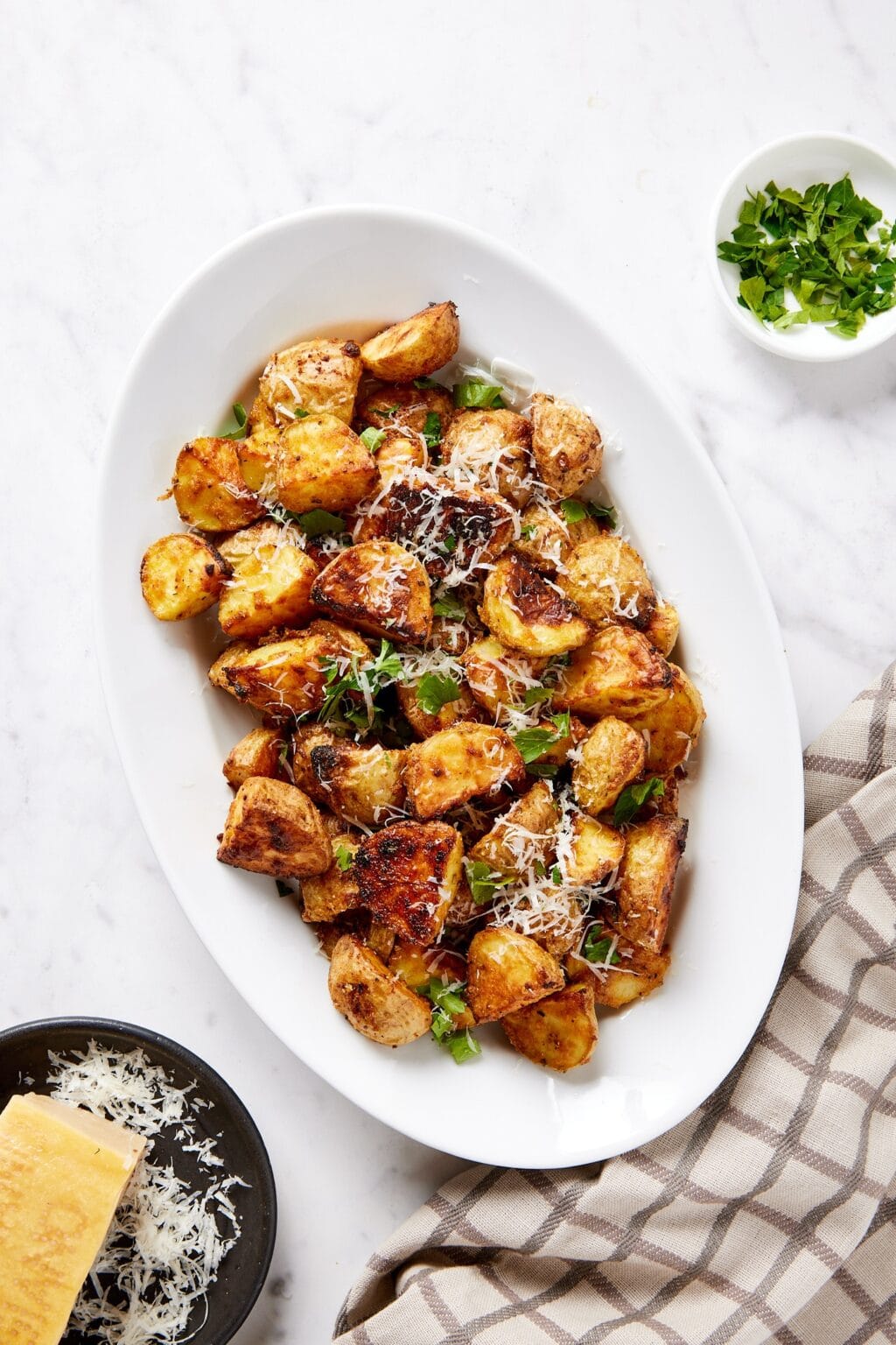 Garlic & Rosemary Roasted Potatoes - Wyse Guide