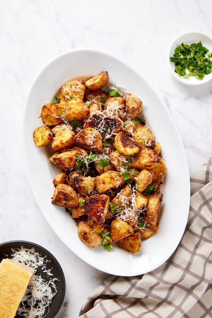 Garlic & Rosemary Roasted Potatoes Recipe - Wyse Guide