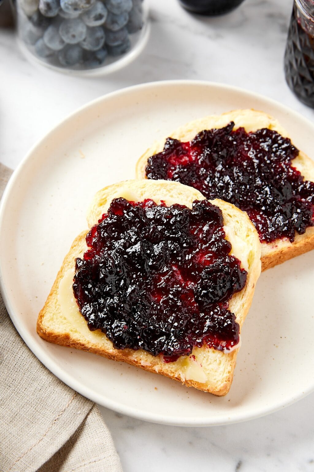 Blueberry Jam Recipe (Pectin Method) + Video - Wyse Guide