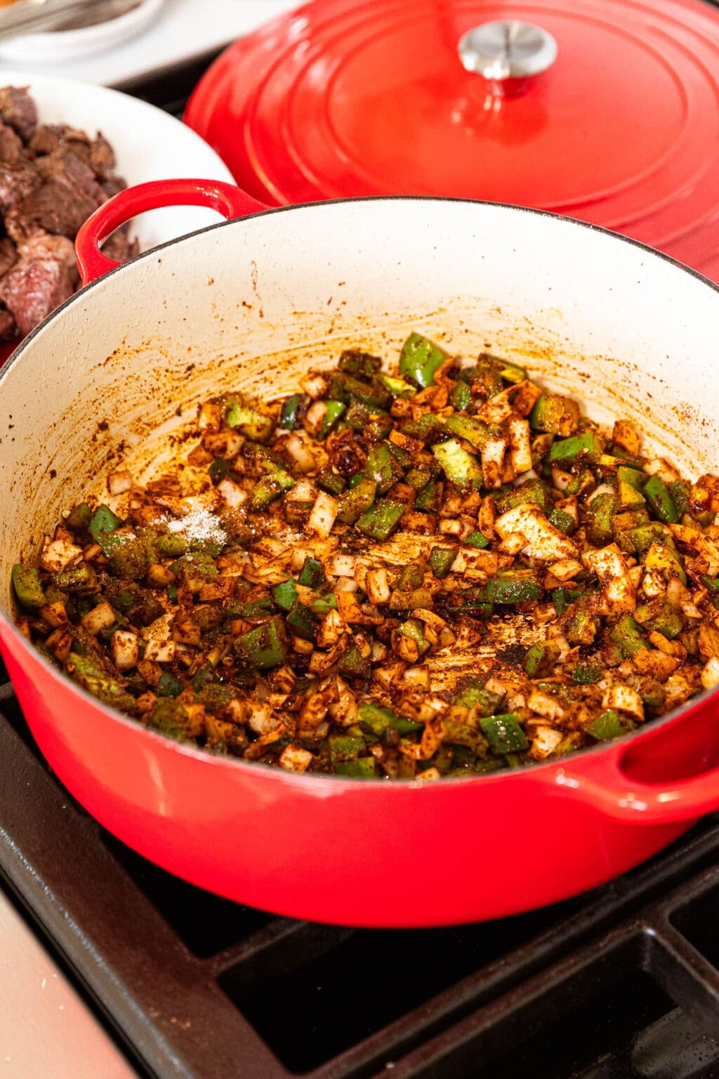 Chili con Carne Recipe (No Beans) - Wyse Guide