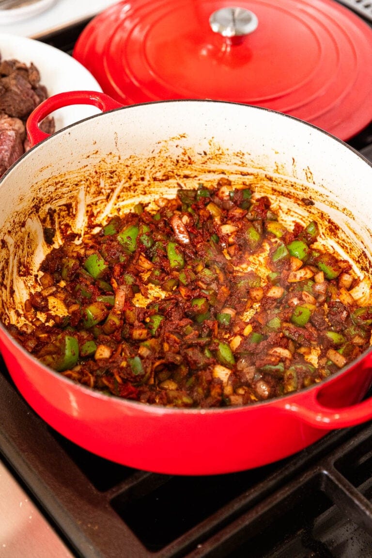 Chili con Carne Recipe (No Beans) - Wyse Guide